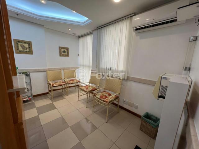 Sala / Conjunto Comercial em Porto Alegre