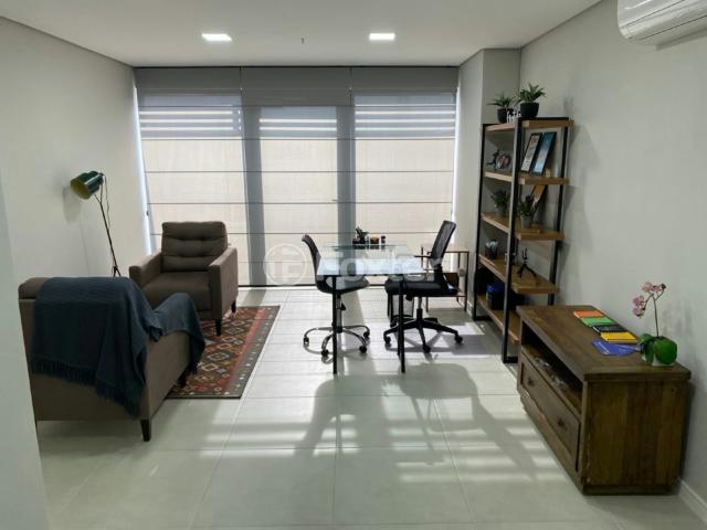 Sala / Conjunto Comercial em Porto Alegre