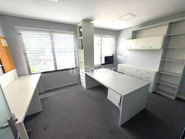 Sala / Conjunto Comercial em Porto Alegre