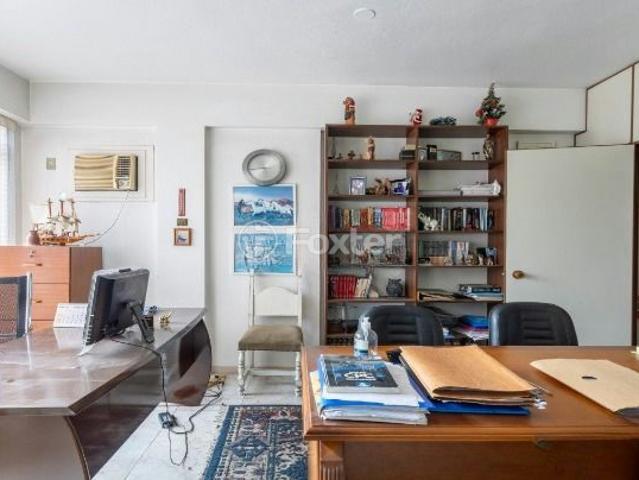 Sala / Conjunto Comercial em Porto Alegre