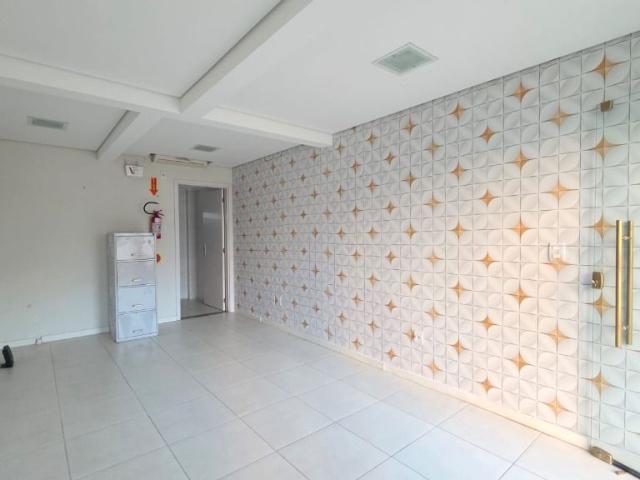 Sala em Meia Praia, Navegantes/SC de 0m² para locação R$ 1.800,00/mes