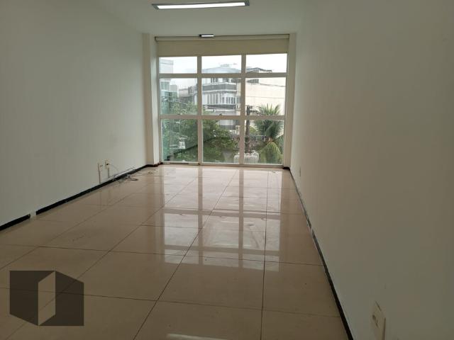 Sala em Barra da Tijuca, Rio de Janeiro/RJ de 32m² para locação R$ 1.800,00/mes