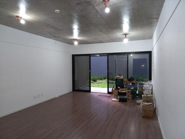 Sala em Bosque do Vianna, Cotia/SP de 66m² à venda por R$ 369.900,00