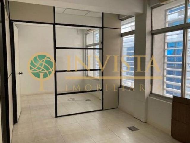 Sala em Centro, Florianópolis/SC de 81m² para locação R$ 1.800,00/mes