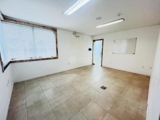 Sala em Centro, Itajaí/SC de 40m² 2 quartos para locação R$ 1.980,00/mes