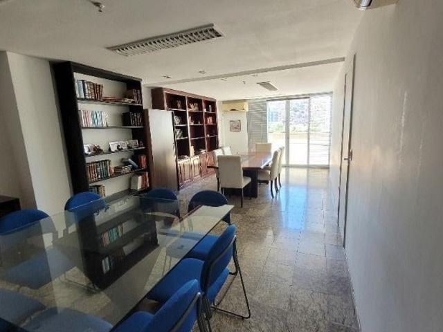 Sala em Centro, Niterói/RJ de 110m² à venda por R$ 649.900,00