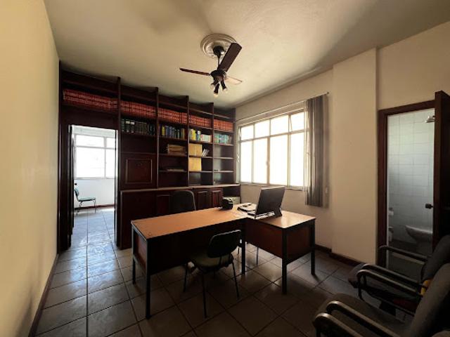 Sala em Centro, Niterói/RJ de 49m² à venda por R$ 119.900,00