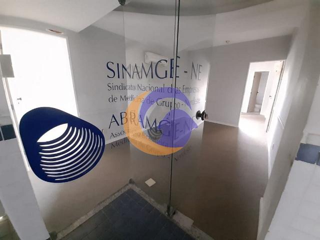 Sala em Coelhos, Recife/PE de 31m² para locação R$ 2.900,00/mes