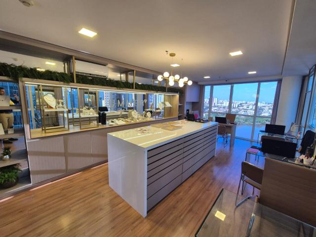 Sala em Gleba Fazenda Palhano, Londrina/PR de 45m² à venda por R$ 644.900,00