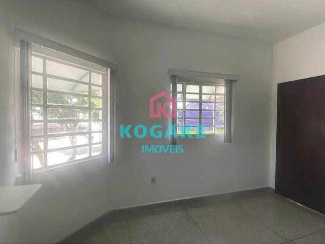 Sala em Jardim das Indústrias, São José dos Campos/SP de 34m² para locação R$ 1.400,00/mes