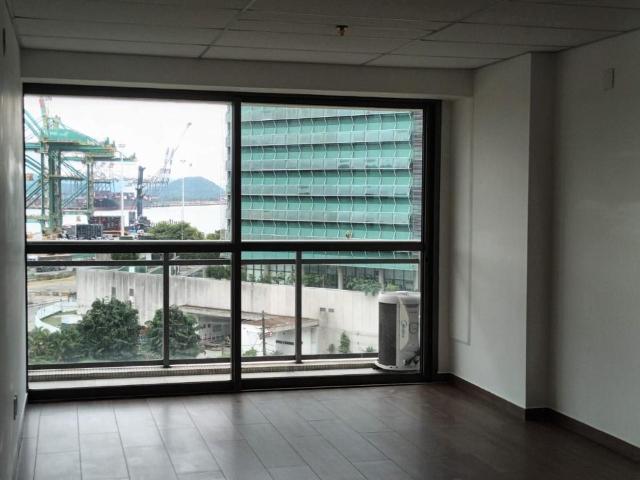 Sala em Valongo, Santos/SP de 42m² para locação R$ 2.500,00/mes