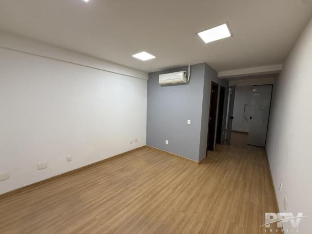 Sala em Várzea, Teresópolis/RJ de 43m² para locação R$ 1.300,00/mes