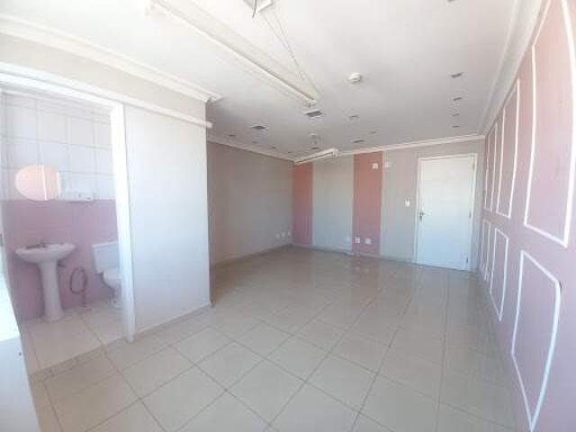 Sala em Vila Bocaina, Mauá/SP de 30m² para locação R$ 2.000,00/mes