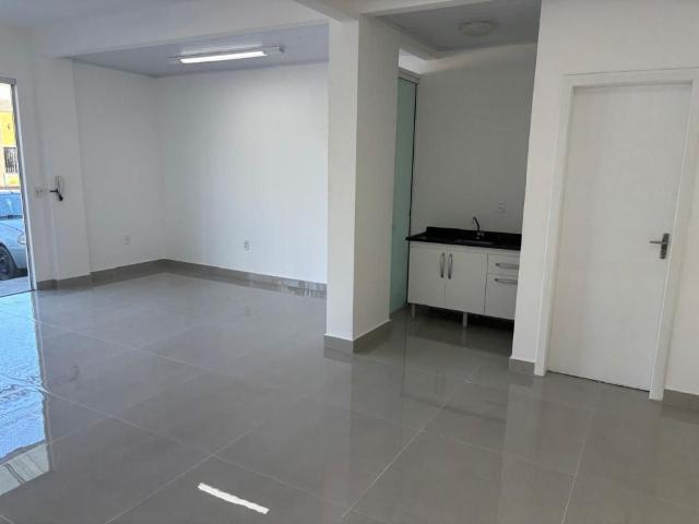 Sala em Vila Operária, Itajaí/SC de 45m² para locação R$ 2.700,00/mes