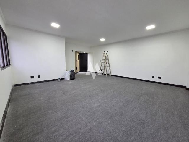 Sala em Vila Matias, Santos/SP de 50m² para locação R$ 2.800,00/mes