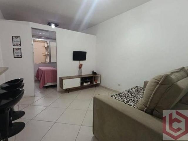 Sala Living, dividido em 1 Dorm. no Bairro do Embaré, Quadra da Praia Santos/SP