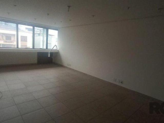 SALA 41 M² 1 VAGA MENINO DEUS