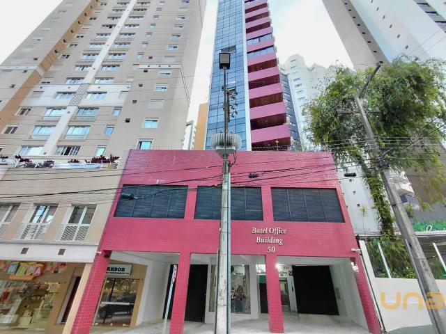 Sala/Conjunto Comercial no Água Verde de 83 m²