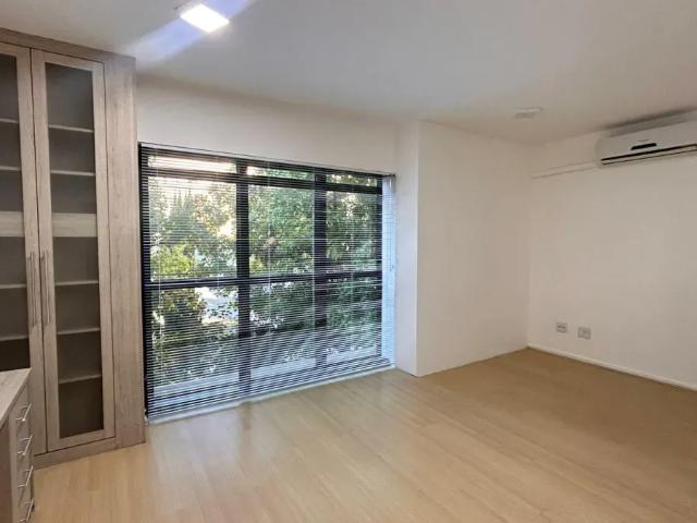 Sala/Conjunto Comercial no Centro Cívico de 62 m²
