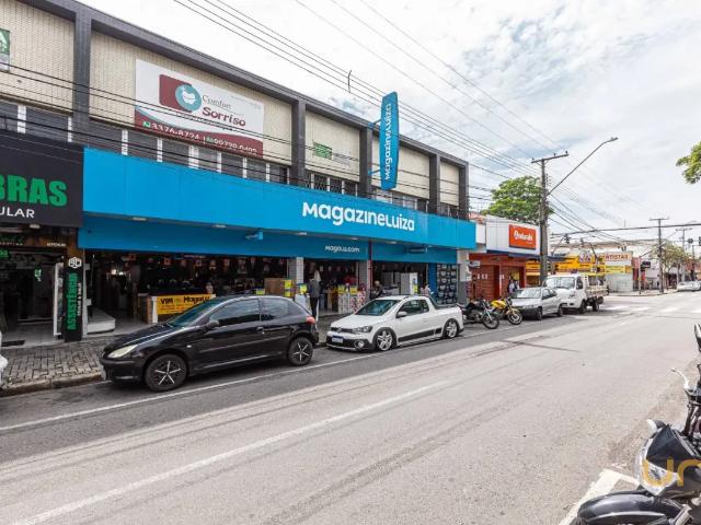 Sala/Conjunto Comercial no Hauer de 58 m²