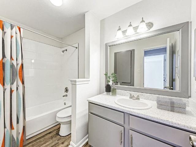 Salado at Walnut Creek 2 Bedroom Apartment for Rent at 2104 E Anderson Ln, Austin, TX 78752