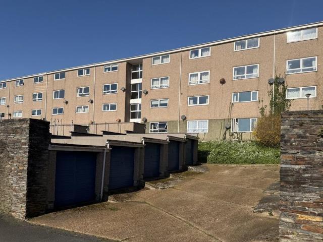 Salamanca Street, Torpoint 3 bed maisonette to rent £850 pcm £196 pw