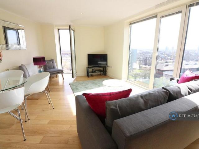 Salamanca Place, London, SE1 2 bed flat to rent £2,700 pcm £623 pw