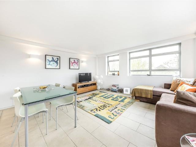 Salamander Court, Camden, N7, London