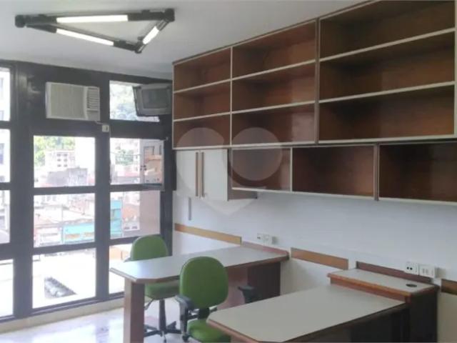 Salas à venda ou para locação em Centro SP