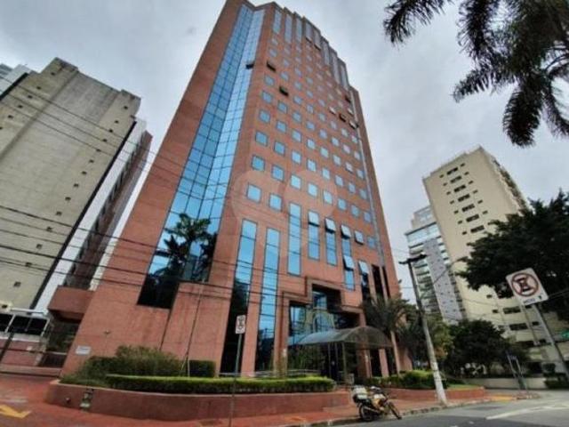Salas à venda em Cidade monções SP