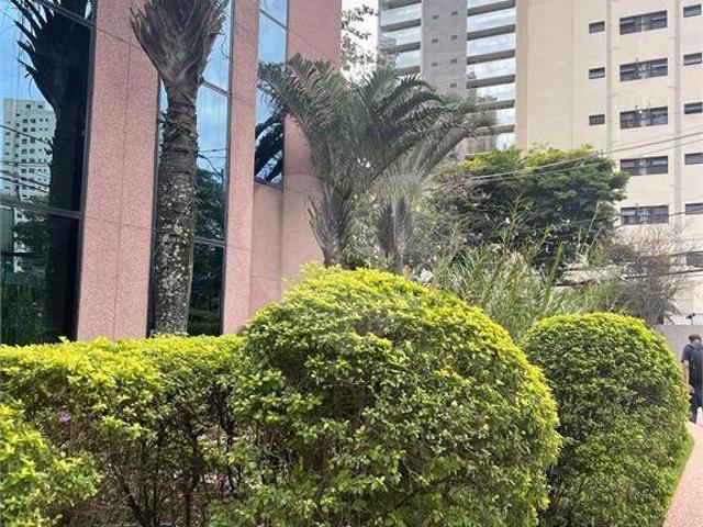 Salas à venda em Cidade monções SP