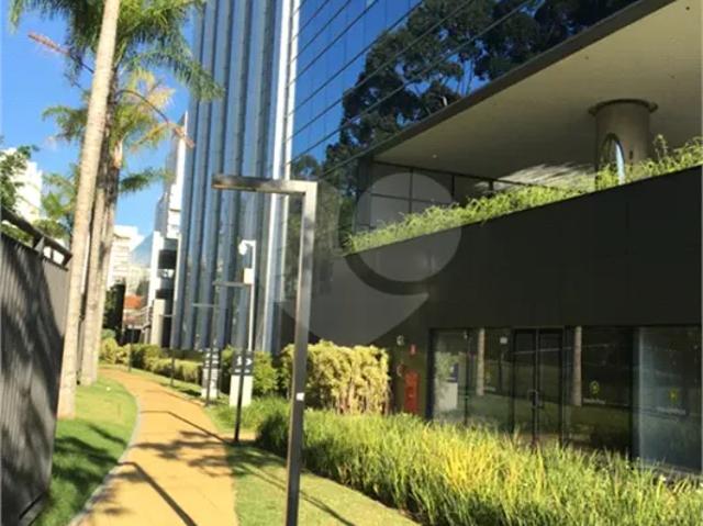 Salas à venda em Vila Cordeiro SP