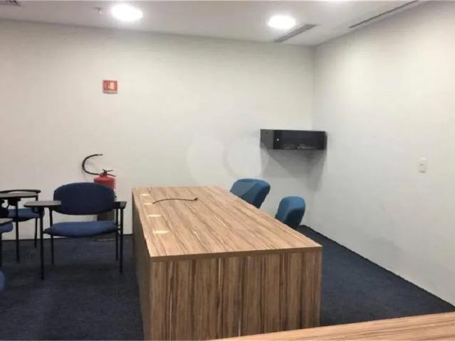 Salas para locação em Cidade monções SP