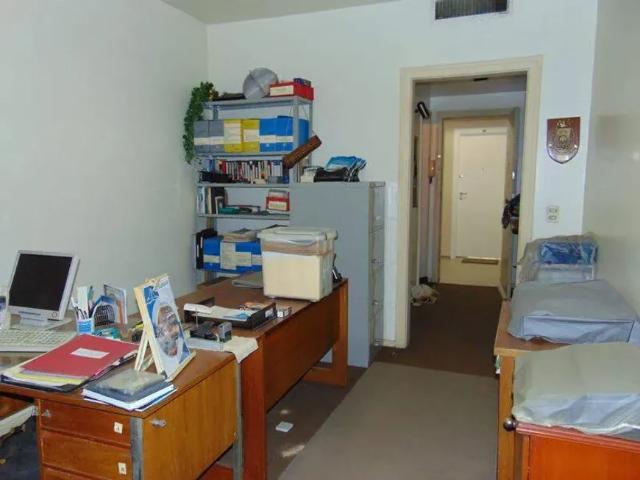 Salas/Conjuntos para aluguel, com 33m² no Centro!