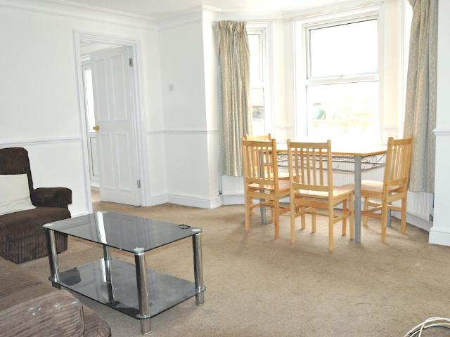 Salcott Road, Battersea, London SW11, 4 bed flat to rent, £4,200 pcm | PrimeLocation
