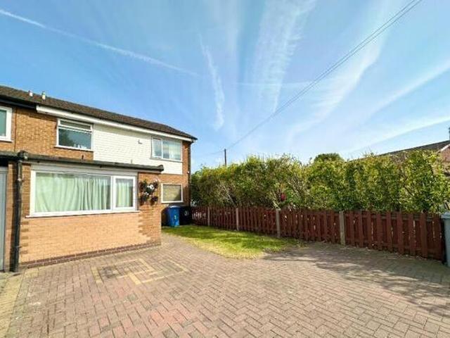 Sale, Pinewood, Cheshire, 3 Bedroom End