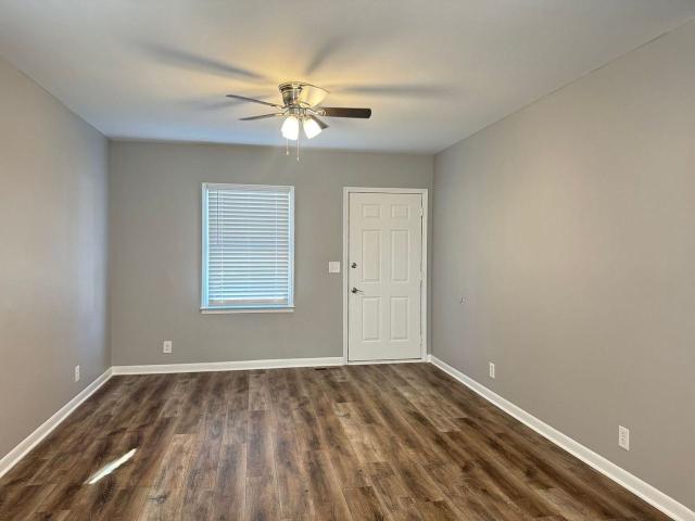 Salem Court Flats 2 Bedroom Apartment for Rent at 2251 Seven Mile Ferry Rd, Clarksville, TN 37040