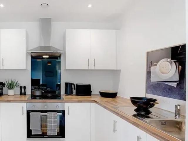 Salford, M50 2HB, United Kingdom | 2 bed apartment for rent #168030135 | Rentberry