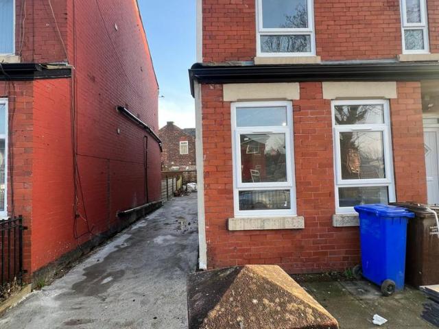 Salford, M5 2 bed flat to rent £1,050 pcm £242 pw