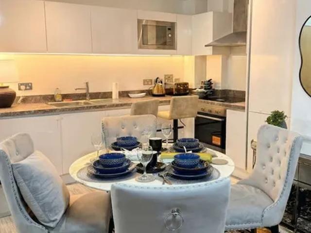 Salford, M5 4EE, United Kingdom | 3 bed apartment for rent #165864774 | Rentberry