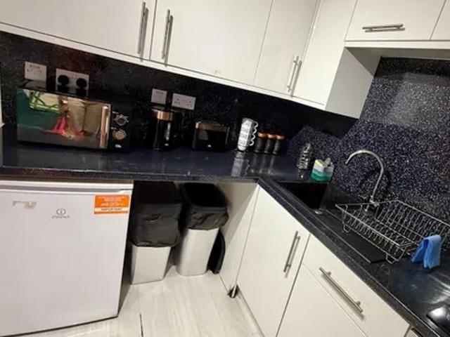 Salford, M6 5BR, United Kingdom | 3 bed apartment for rent #167373273 | Rentberry