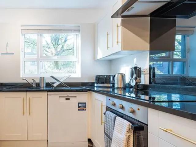 Salford, M7 1UF, United Kingdom | 4 bed house for rent #96853181 | Rentberry