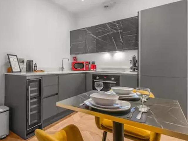 Salford, M3 7AQ, United Kingdom | 1 bed duplex for rent #133904007 | Rentberry