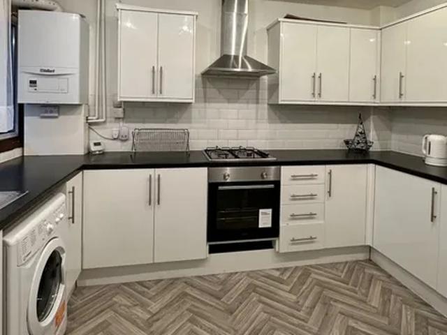 Salford House, Seyssel Street, Cubitt Town, London, E14 3HZ, United Kingdom | 4 bed house for rent #166112637 | Rentberry