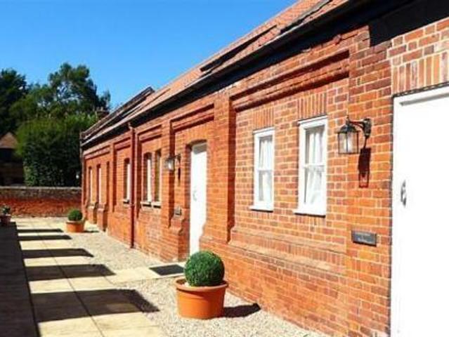Saling Grove, Great Saling, 1 Bedroom Mews