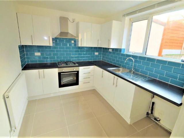 Salisbury Avenue, London, IG11 4 bed property to rent £2,600 pcm £600 pw