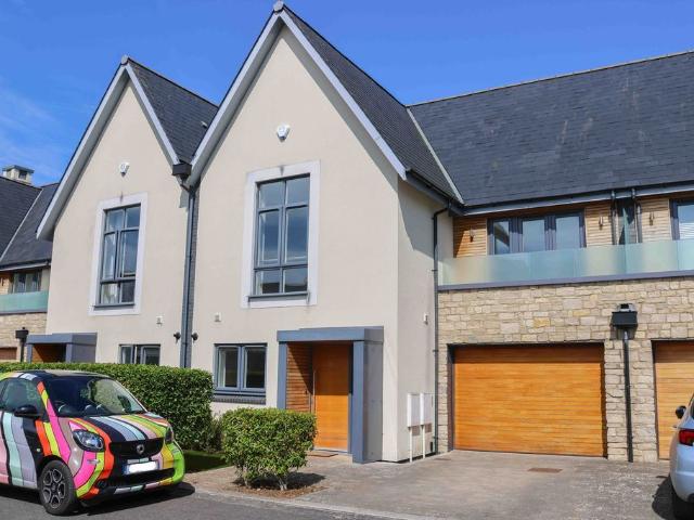 Salisbury Grove, Clevedon BS21, 3 bed terraced house to rent, £2,500 pcm | PrimeLocation