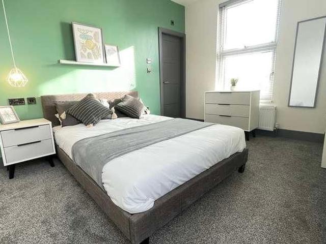Salisbury Grove, Leeds, LS12