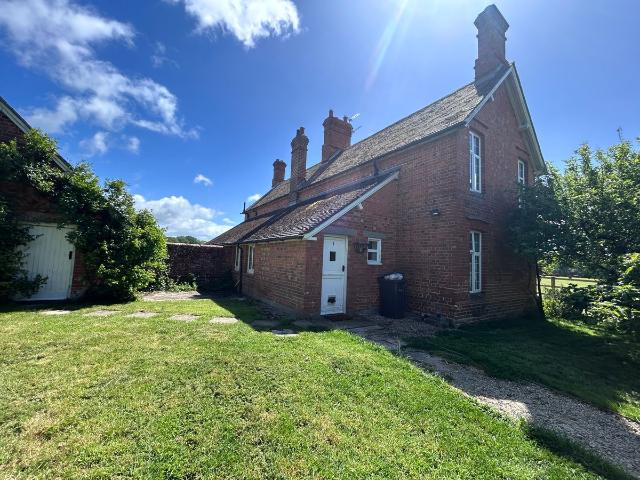 Salisbury SP3, 2 bed property to rent, £1,150 pcm | PrimeLocation