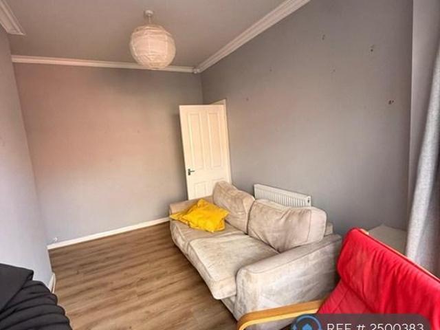 Salisbury St, Manchester, M14 2 bed terraced house to rent £1,290 pcm £298 pw